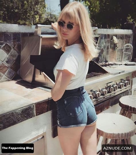 January Jones Nude And Sexy Aznude