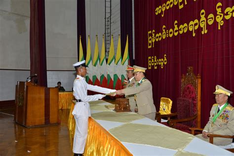 ဗိုလ်လောင်းသင်တန်း အမှတ်စဉ် ၆၅ သင်တန်းဆင်း ဗိုလ်လောင်းများအား ပြန်တမ်းဝင်အရာရှိ ခန့်အပ်ခြင်းအခမ