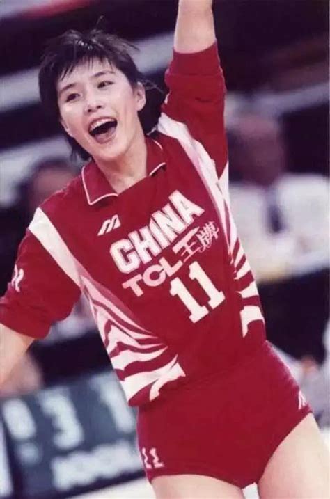 中国女排史上第一美女，如今65岁的她身价过亿杨希排球事业