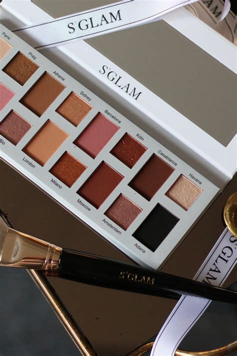 Naughty Nude Eyeshadow Palette Sglam