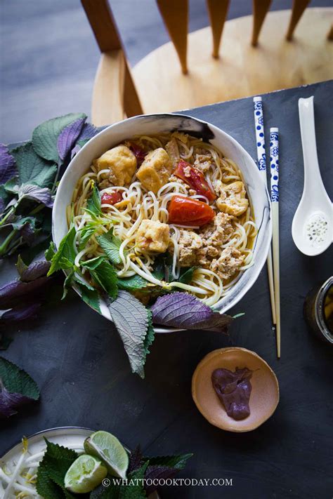 Easy Delicious Bun Rieu Cua Vietnamese Crab Noodle Soup