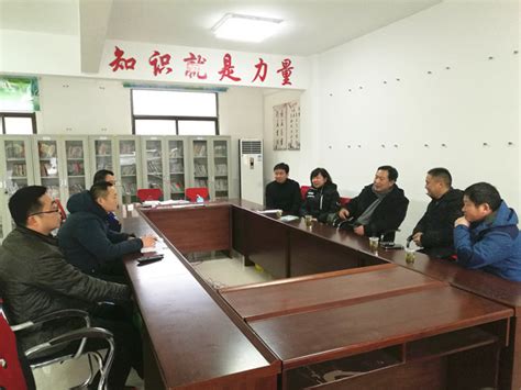 学校组织精准扶贫包户干部入户开展节前慰问活动 湖北工业职业技术学院新闻网 欢迎你