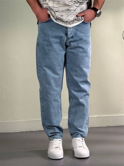 خرید شلوار مام فیت مردانه در مدل ها و طرح های متنوع همهمه بوتیک