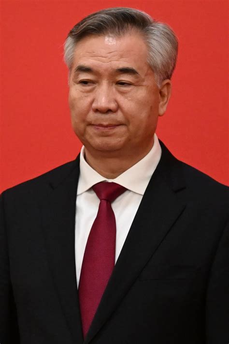 មកស្គាល់សមាសភាពក្បាលម៉ាស៊ីនដឹកនាំចិនថ្មីទាំង៧រូប