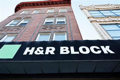 Handr Block Sues Ftc Over Deceptive Free Filings Tax Ads