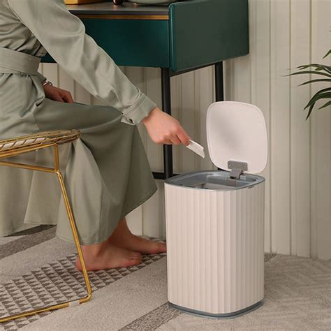 Everlit Motion Sensor 15l Rubbish Bin Temple And Webster