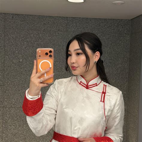 Garmaa And Haliuk Төрсний дараа гэртээ ирэхэд өөрийн Facebook