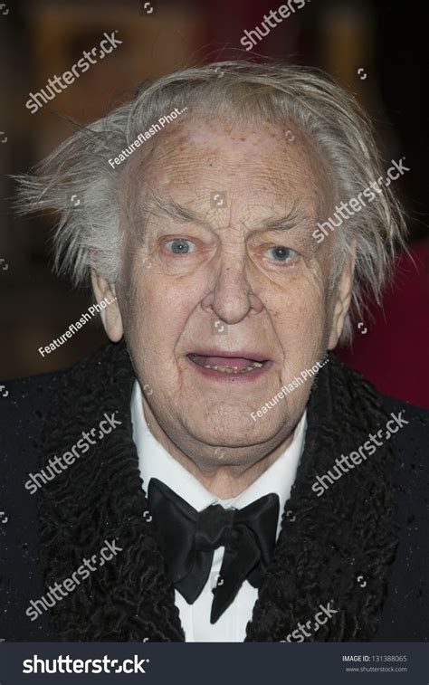 Donald Sinden 4 Ảnh Vector Và Hình Chụp Có Sẵn Shutterstock Donald Sinden 4 Ảnh Vector Và Hình Chụp Có Sẵn Shutterstock