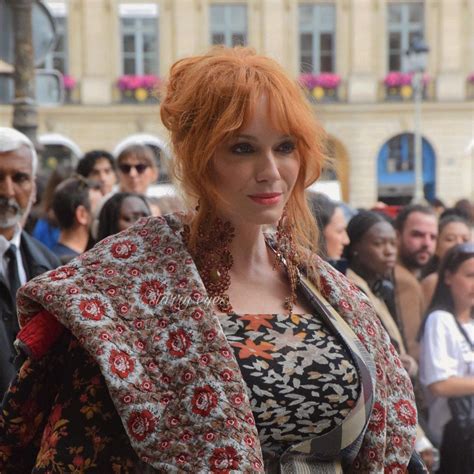 Christina Hendricks As Beth Boland Good Girls S04e05 Bra Scenes 1080p R Christinahendricks