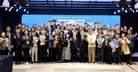 20년前 고용허가제로 한국 온 필리핀 청년 지금은 캐나다 약사 됐어요