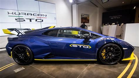 Lamborghini Huracan Sto Infotainment Carwale