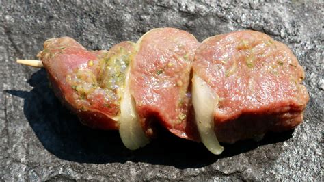 Fleischspieße Und Keulen Gegrillt 2023