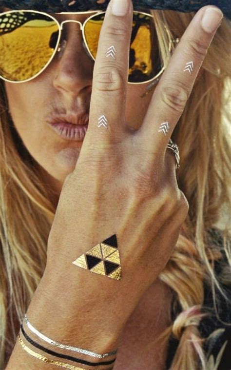 Transform Your Entire Look In A Flash With These Beautiful Golden