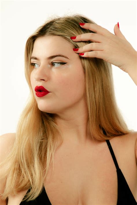 Olivia E Base Models Olivia E Base Models