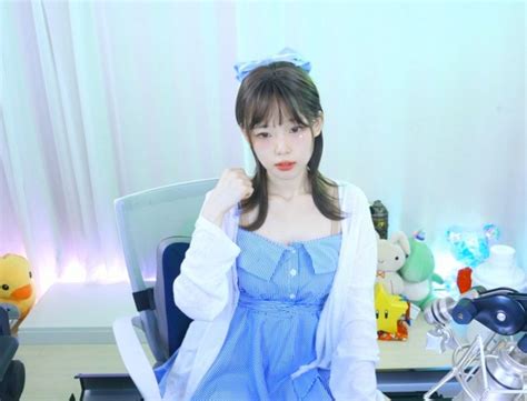 김짤닷컴 서새봄