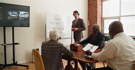 계획 세션 고령 근로자 기업 기업 전략 기업 직업 기업인 노인 다양성 동료 문서 문제 해결 브레인스토밍