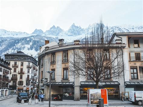 Милый городок Шамони у подножья Монблана Франция