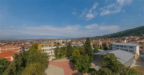 Гимназия Пейо К Яворов