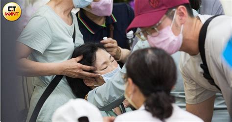 獨自把兒子養大！殉職消防員陳柏翰母哭到昏厥 屏東市長座車緊急協助送醫 社會 Ctwant