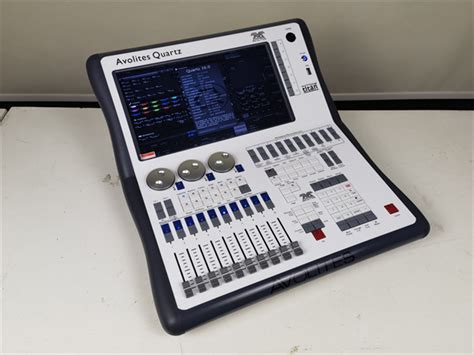 Version Outputs AVOLITES Quartz DMX Controller