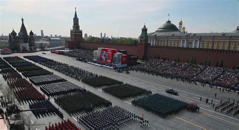 У Москві 9 травня пройшов військовий парад без авіації фото відео Главред