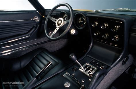Lamborghini Miura Specs Performance And Photos 1966 1967 1968 1969