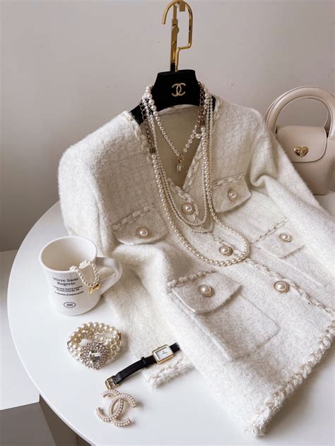 펄크러쉬 트위드 니트재킷 하이퀄리티진주버튼포켓앙고라골드체크카디건 에이블리