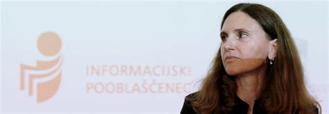 Osebna Izpoved Tako Kadruje Mojca Prelesnik Fiktivni Razpisi Po Domače