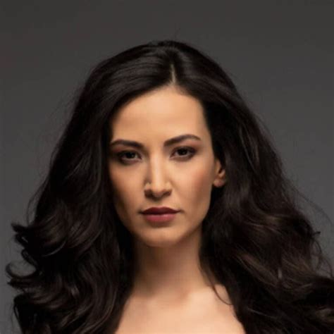 Elif · Season 1 Plex