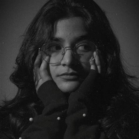 amna nadeem medium