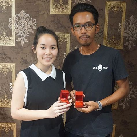 ภาพในวนรบแหวนของคณ Krittika และ คณ แฟน คณลกคาเขามารบแหวนไปเรยบรอยแลวคะ ขอบคณทไววางใจใหเราผลตแหวน