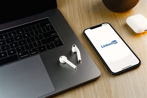 How To Add A Post On LinkedIn ITGeared