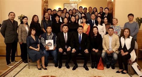 Ерөнхий сайд Л Оюун Эрдэнэ Британи дахь монгол иргэдтэй уулзав