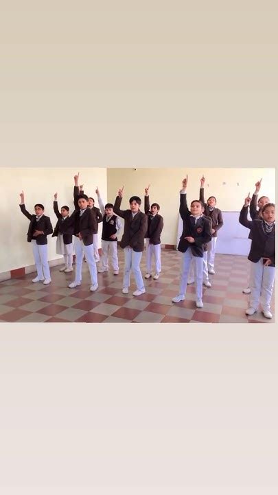 Ghur Ghur Kyun Dekhe Madamkhayegi Kya😂🕺💃 Shorts Dance Youtube