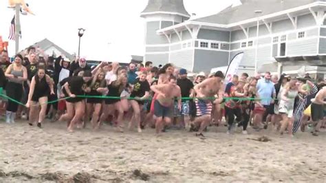 More Than 750 People Participate In Biggest Penguin Plunge In Its 25 Years