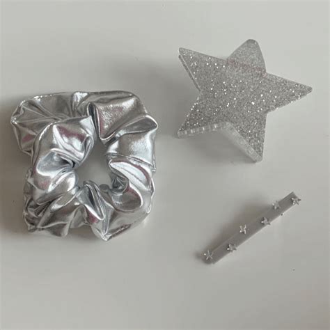 무배당일발송 Y2k 글리터 아크릴 메탈 실버 별 집게핀 키치 스타 올림머리 반묶음 헤어핀 머리핀 2color