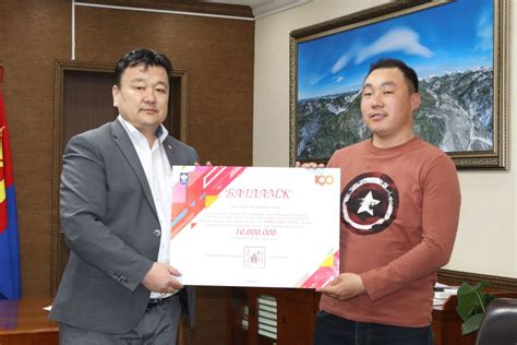 Төслийн уралдаанд шалгарсан хоёр оролцогчид 10 сая төгрөгийн батламж