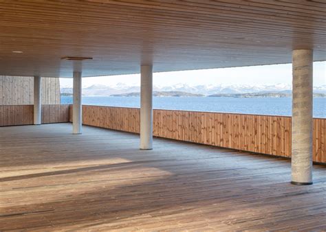 faceted waterfront housing in norway by aart architects