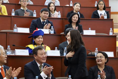 БНСУ ын Үндэсний Ассамблейн гишүүн КИМ ЁН ЖҮ ОУХНУС ийн хүндэт