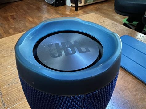 Jbl Charge Blue Bluetooth Speaker Audio Soundbars Speakers Amplifiers On Carousell
