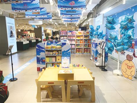 캠프파이어애니웍스 팝업스토어 빛낸 인어공주들