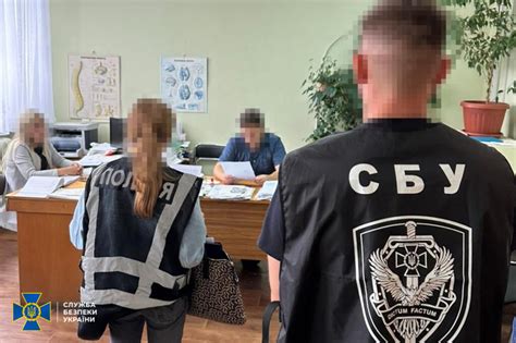 На Тернопільщині затримали працівника військкомату який допомагав