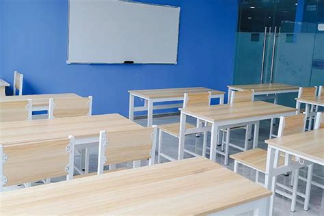 北京精学教育培训中心 专业从事中高考文化补习