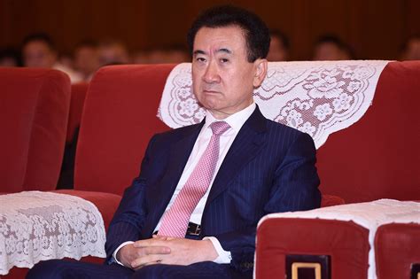 王健林“割肉”！万达电影易主，实控人将变更为柯利明 每经网