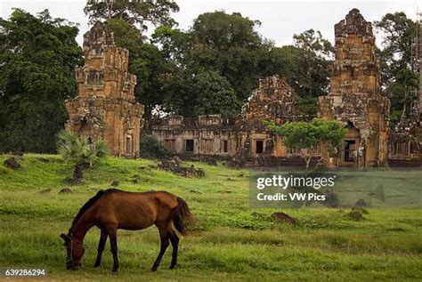 13th Parallel North Photos And Premium High Res Pictures Getty Images