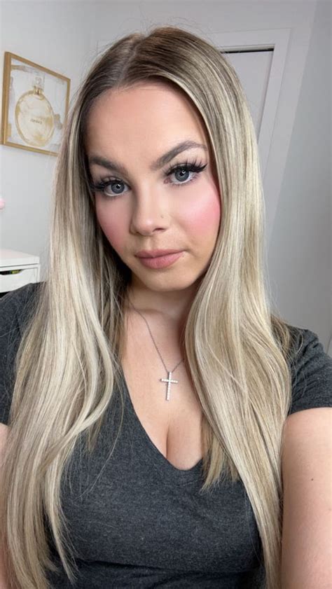 Amandaa Harrison Amandaa Harrison