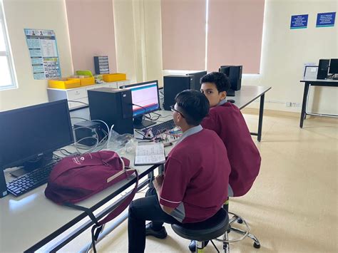 Arduino Robotics 20237 Sbpi Tun Abdul Razak Pekan Ir Dr Nurul