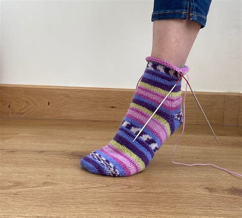 Tippy Toes Toe Up Sock Knitting Pattern Easy Sock Pattern PDF Instant Download Sock Knitting