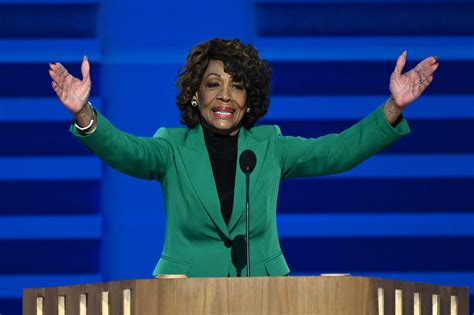 Maxine Waters Likens Kamala Harris At Dnc Thehbcunet