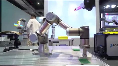 Ur Universal Robots Ur3 Cobot Robot With Robotiq Gripper And Visual System For Cobot Industrial